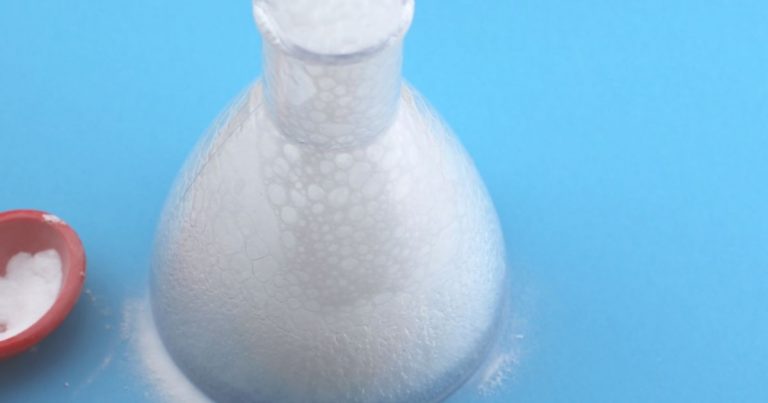 Baking Soda and Vinegar Science: 50 Fizzy Explorations for Kids ...